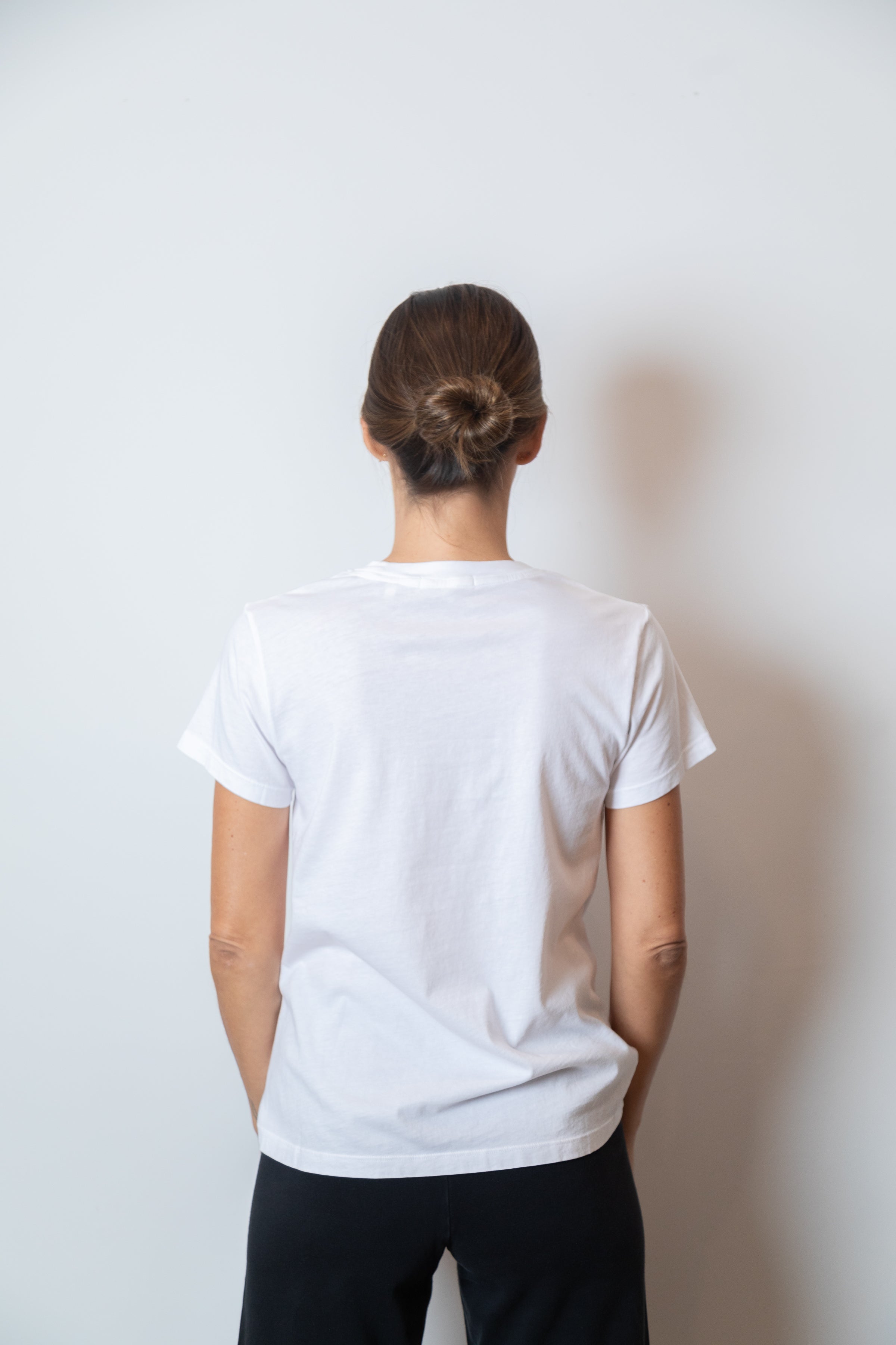 Julia Crew | White – Leonard Frisbie