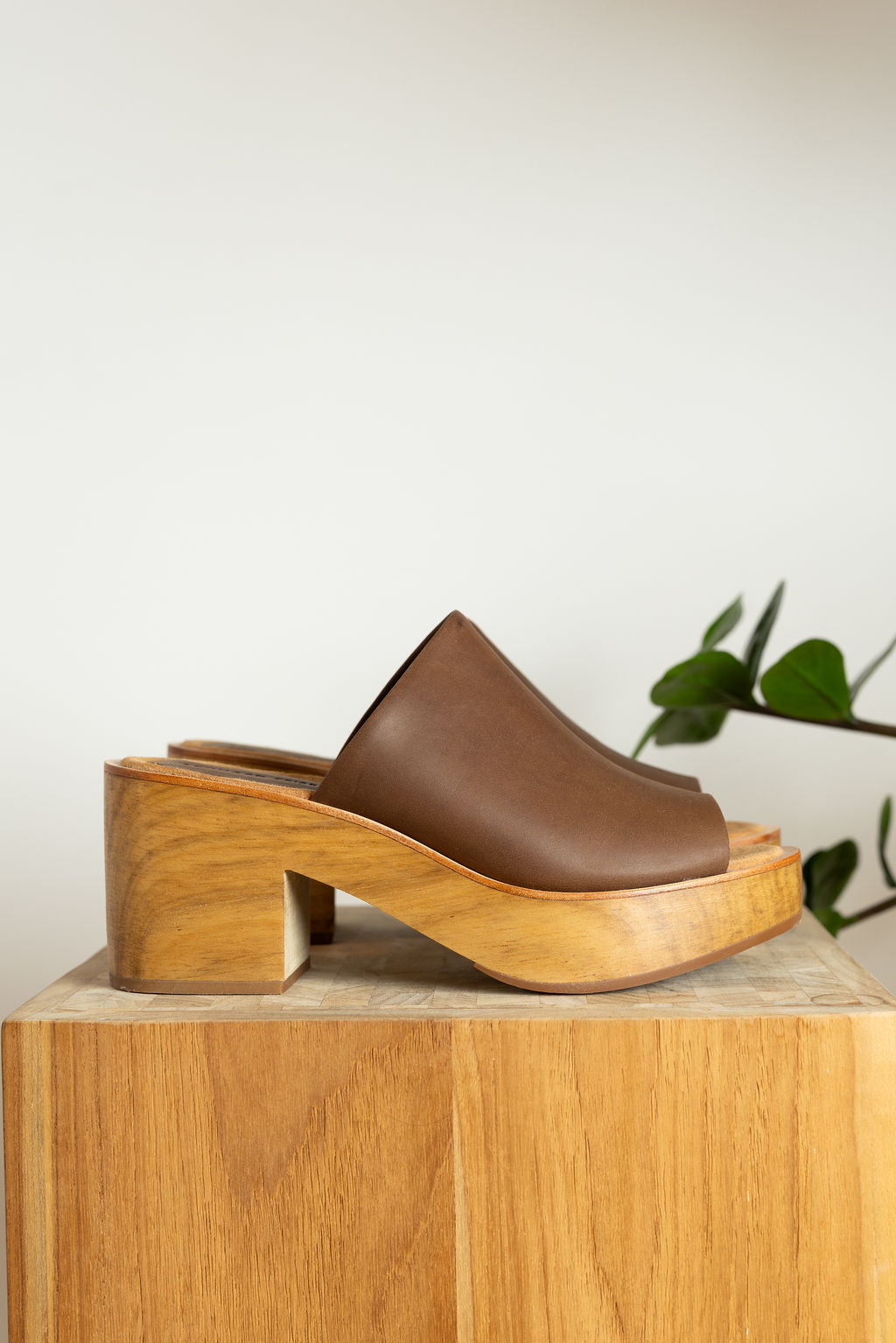 Open Toe Clog I Copper – Leonard Frisbie
